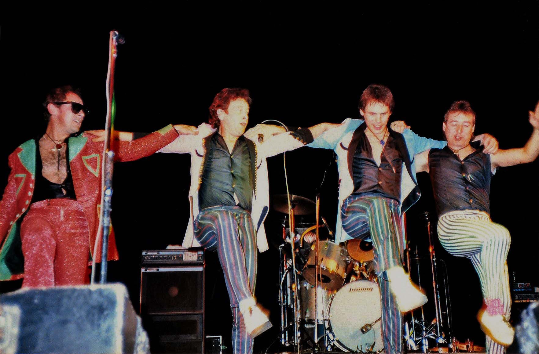 1985 | Official Showaddywaddy Web Site